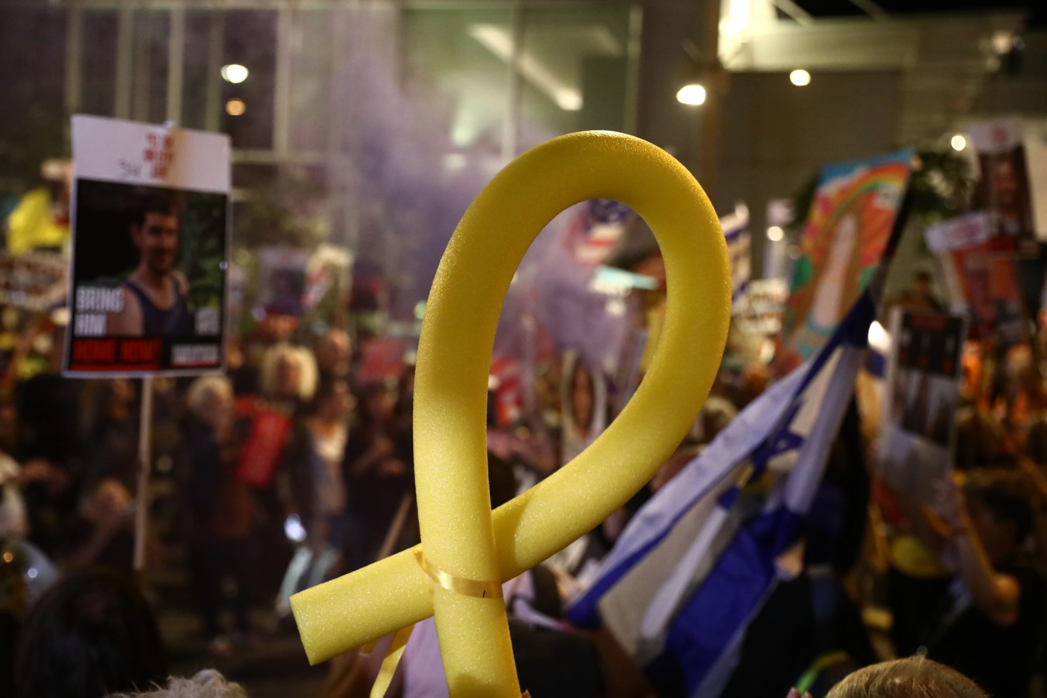 JPPI Survey on a Possible Hostage Deal: 64% are willing to release ...